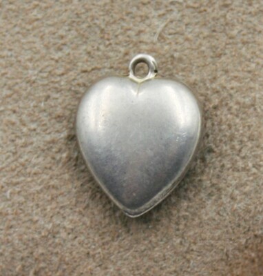 VINTAGE STERLING SILVER PUFFY HEART CHARM - Plain with Engraved Back ...