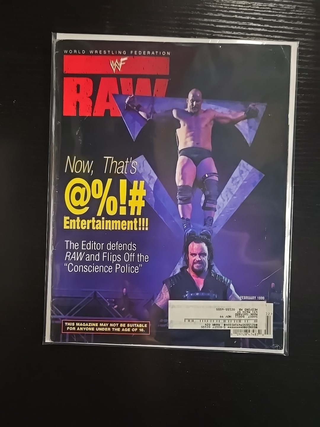 WWF WWE Raw Magazine - February 1999 - Austin Undertaker With Poster | eBay
