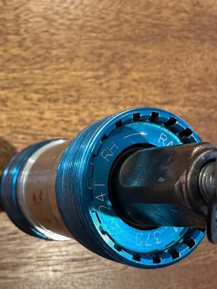 Race Face Titanium Ti 113mm (68/73) Square Bottom Bracket Forged XTR ...