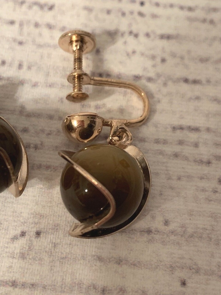 Vintage Beautiful clip on drop style screw post earrings, brown, gold ...