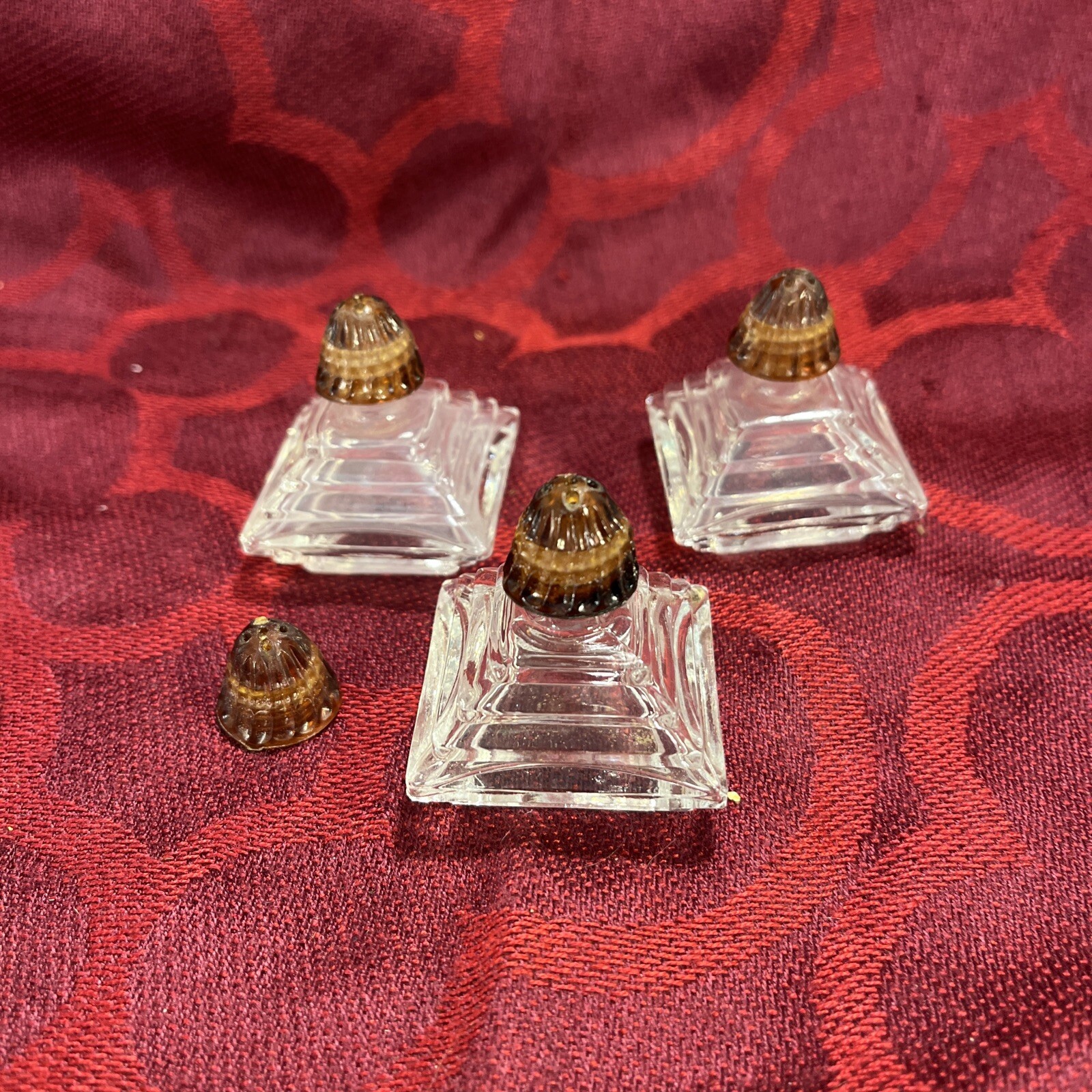 Vintage Irving Rice Art Deco Small Pyramid Salt & Pepper Bakelite Set ...