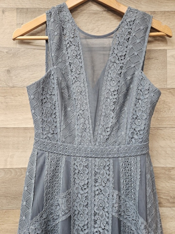 Preloved Ladies BCBGMAXAZRIA Lavender Nylon Lace Lined Long Dress UK XS ...