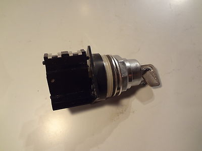 Switches - 3 Position Maintained Switch