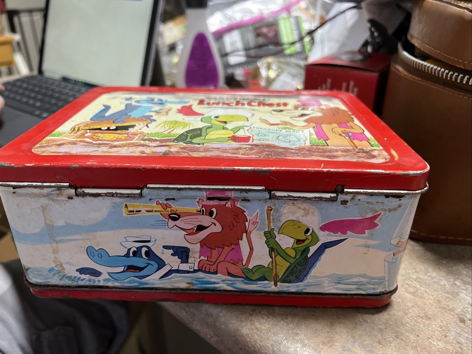 1963 Cartoon Zoo Lunch Chest Metal Hanna Barbera Lunch Box Comic Strip ...
