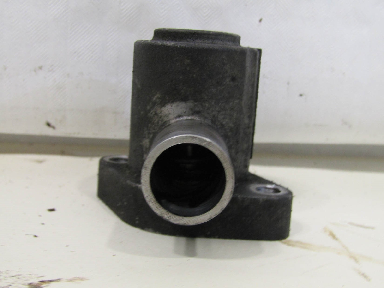 Isuzu Trooper 3.1 MK2 91-02 4JG2 inlet intake manifold vacuum valve ...