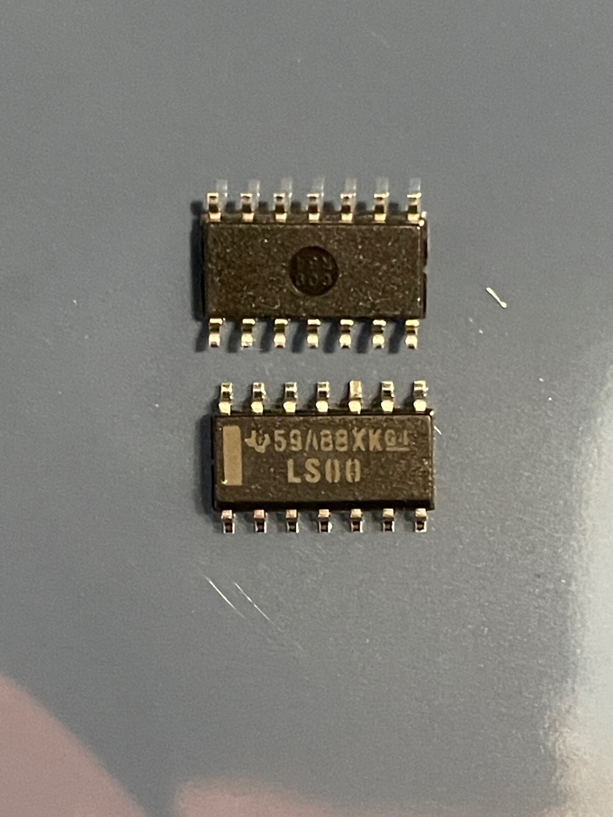 15 PCS TI 74LS00 LOGIC GATE SMD 14-Pin SOIC Quad 2-Input Positive-NAND ...