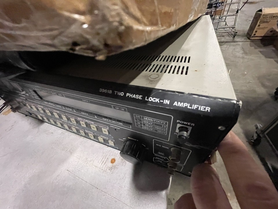 ITHACO NB 3961B TWO PHASE LOCK-IN AMPLIFIER 100nVT 1V 0.5Hz-200kHz FREE ...