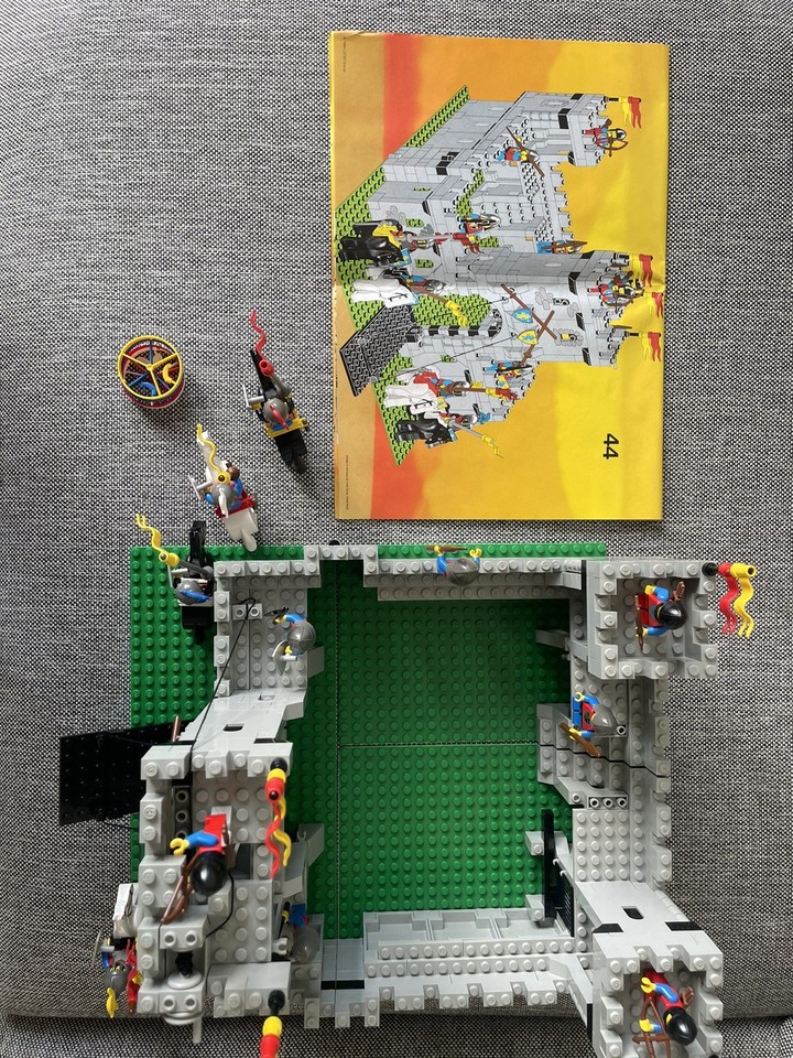 Vintage LEGO Castle 100% Complete Set 6080 King’s Castle w Box ...