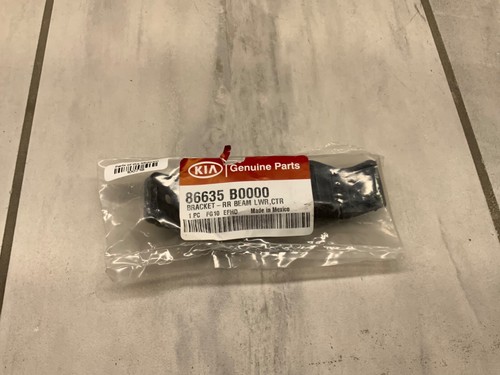 2017-2018 Kia Forte Rear Beam Lower Center Bracket OEM New 86635B0000 ...