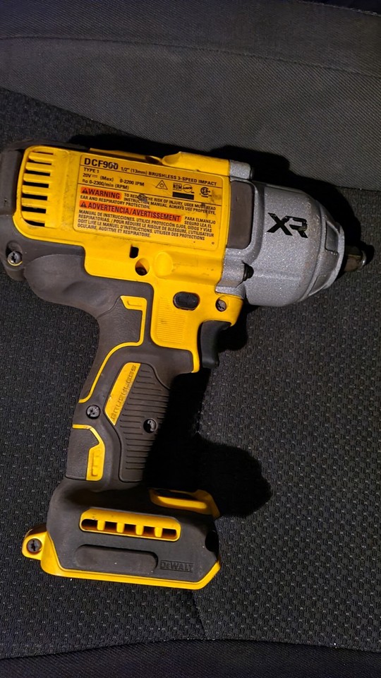 DEWALT DCF900 20V 1/2inch Impact Wrench TOOL ONLY with charger ...