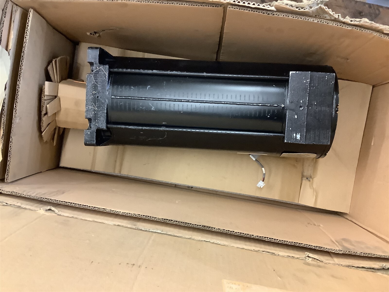 Allen Bradley 1326AB- C3E- 11 AC Servo Motor | eBay