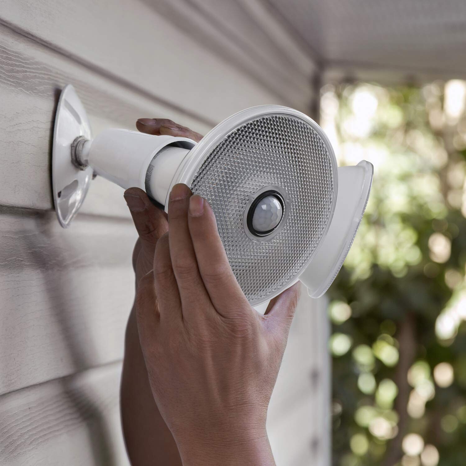 Sengled Motion Sensor Light Outdoor Dusk to Dawn LED Outdoor Lighting ...