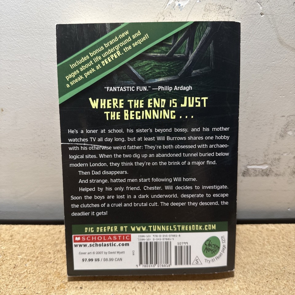 Tunnels (Book #1) by Brian Williams & Roderick Gordon (2009, Trade ...