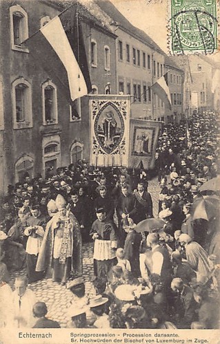 Luxembourg - ECHTERNACH - Springprozession - Sr. Hochwürden der Bischof ...
