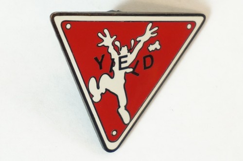 Disney World Pin Road Sign Goofy YIELD | eBay