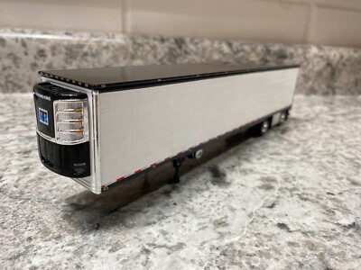 1/64th scale DCP 53' reefer trailer. white/black with burgundy stripes ...