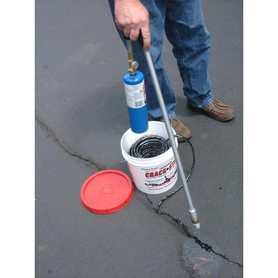 NEW Black Medium Permanent Blacktop Crack Filler 10 lb 125 ft Just Pack ...