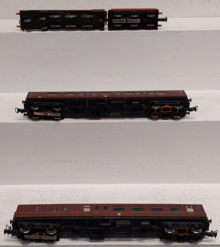 Marklin 29550 HO Scale Hogwarts Express™ Steam Passenger Train Set EX ...