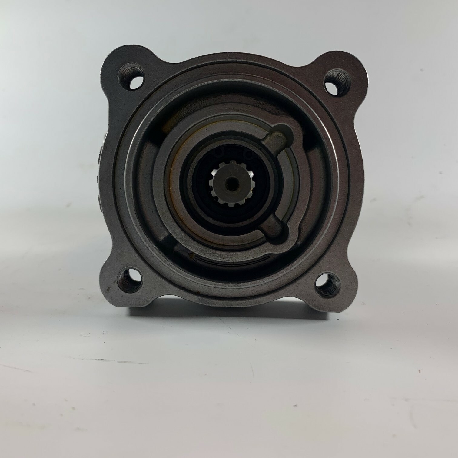 Hydraulic Pump (10.6 cc) Fits Case-IH DX25 DX26 Compact Tractors ...