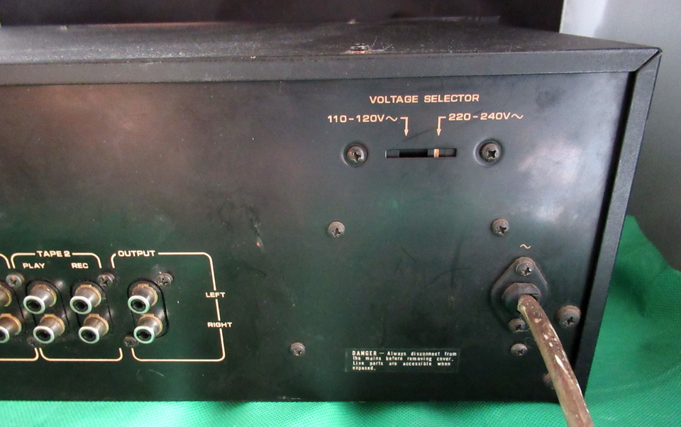 HITACHI HCA-7500 STEREO CONTROL AMPLIFIER / PREAMP | eBay
