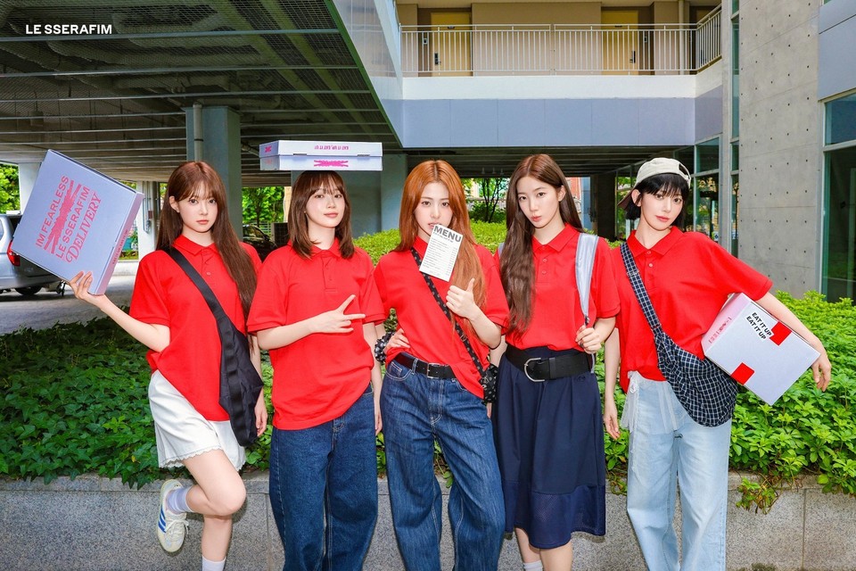 LE SSERAFIM EAT IT UP SPAGHETTI PHOTOISM FRAME LIFE4CUTS 2CUTS OFFICIAL PAD | eBay