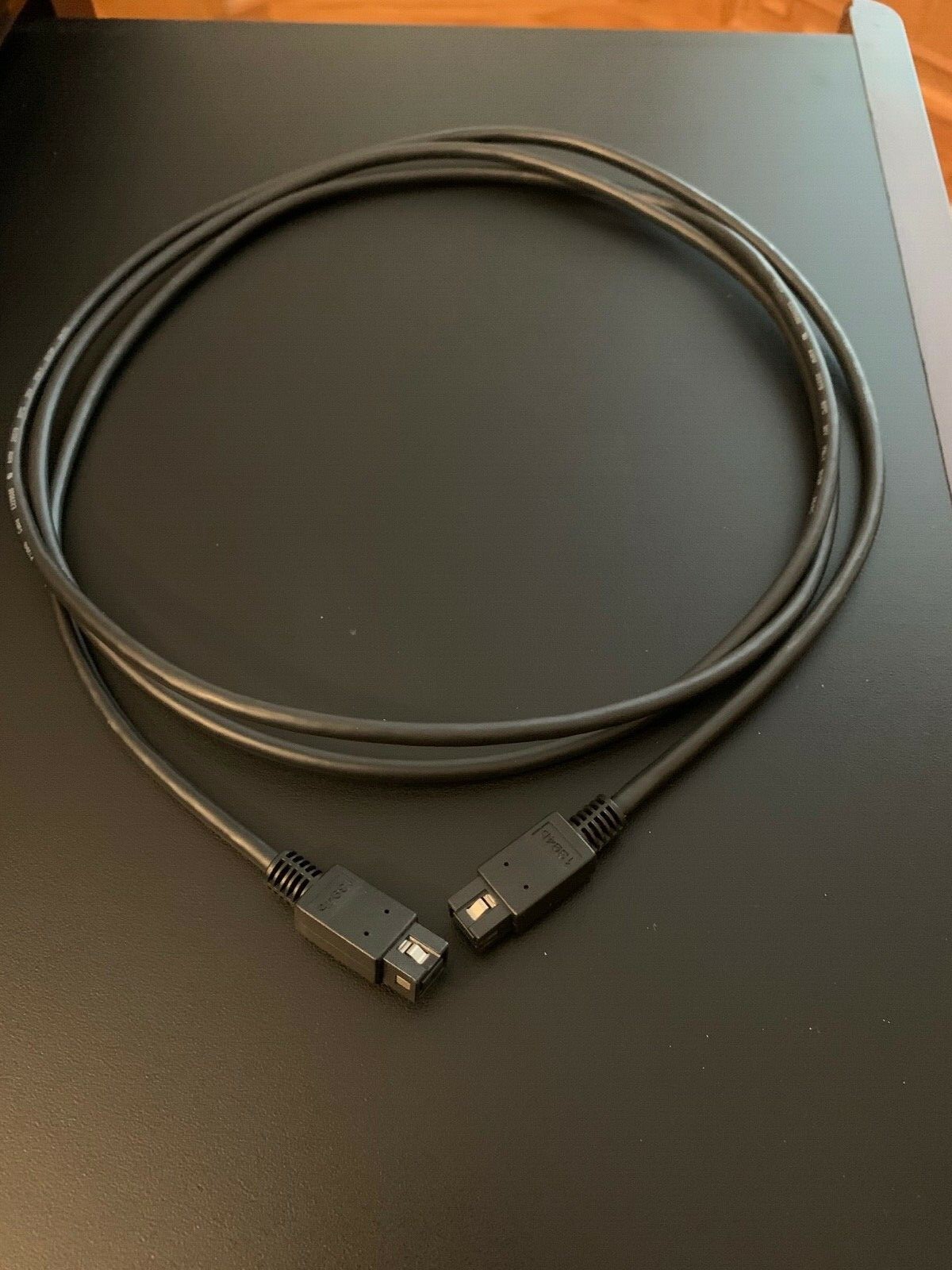 Firewire Cable: P1394B Cable E229586 AWM 20379 80c 30v VW-1 30/2P 26/2C ...