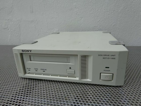 Sony SDT D11000 - Tape drive DAT ( 20 GB / 40 ) DDS-4 SCSI LVD/SE ...