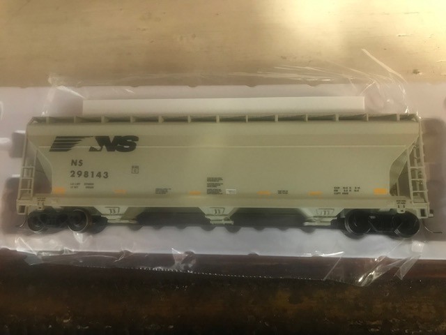 HO scale Custom Norfolk Southern 3 Bay Covered Hopper Atlas NIB | eBay