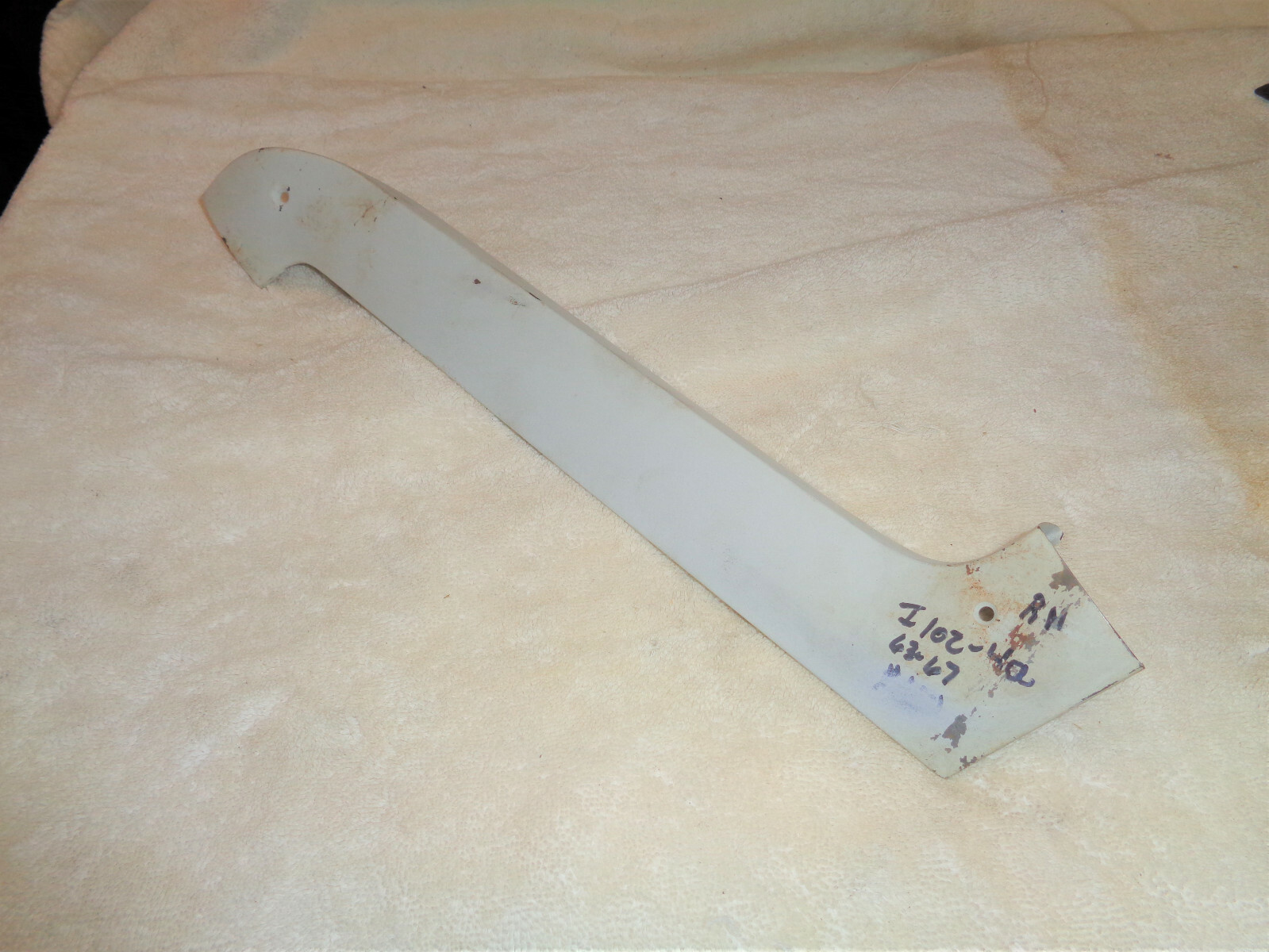 Hard Top Molding, Interior Rear Side Vertical RH, Original. 63-67 ...