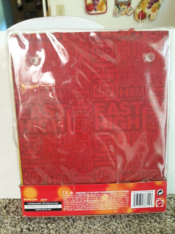 HIGH SCHOOL MUSICAL EAST HIGH YEARBOOK PLAYSET | eBay