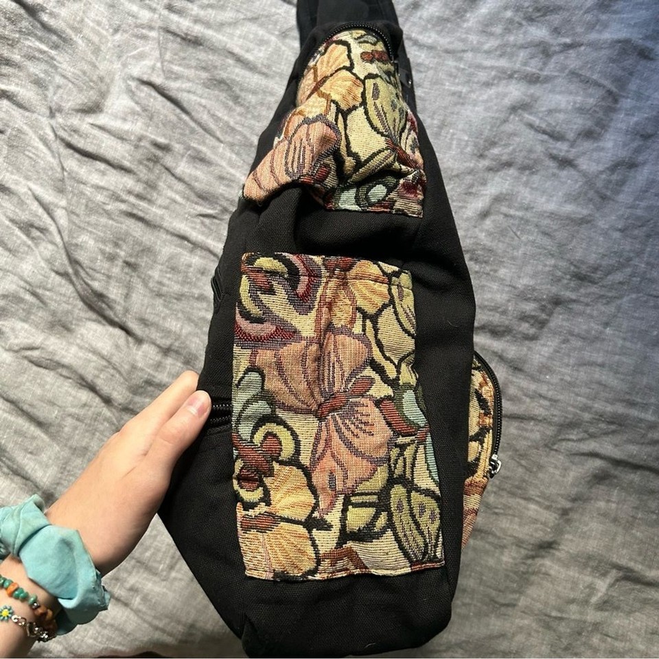 Vintage Sawyer Creek Floral Tapestry Pocket One Shoulder Sling Backpack ...