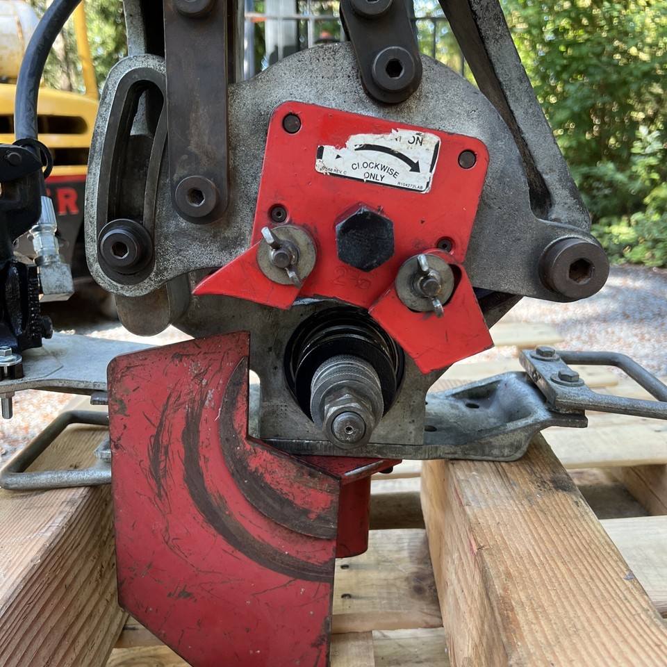 Victualic VE-272FS Hydraulic Roll Groover w/ 2"-6" And 8”-12” Rolls ...