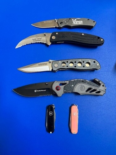 Lot of (3) Smith&Wesson pocket knives, Sarge, (2) Victorinox SD Classic ...