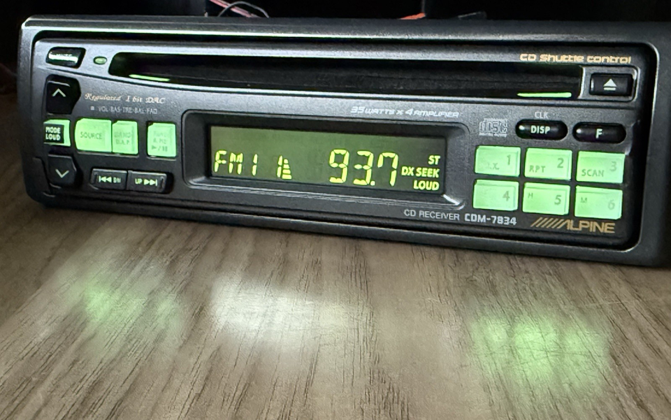 ALPINE CAR AUDIO STEREO IN DASH CD UNIT OLD SCHOOL CDM-7834 VINTAGE ...