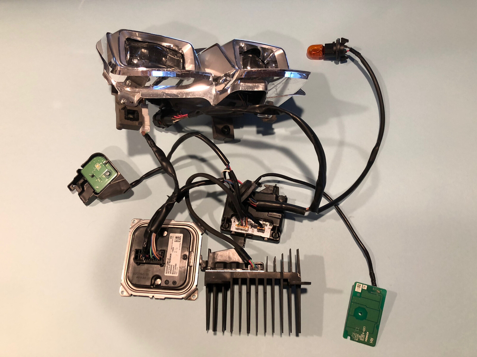 2017-2020 Nissan Leaf Headlight Ballast Module Xenon 260558992C OEM for ...