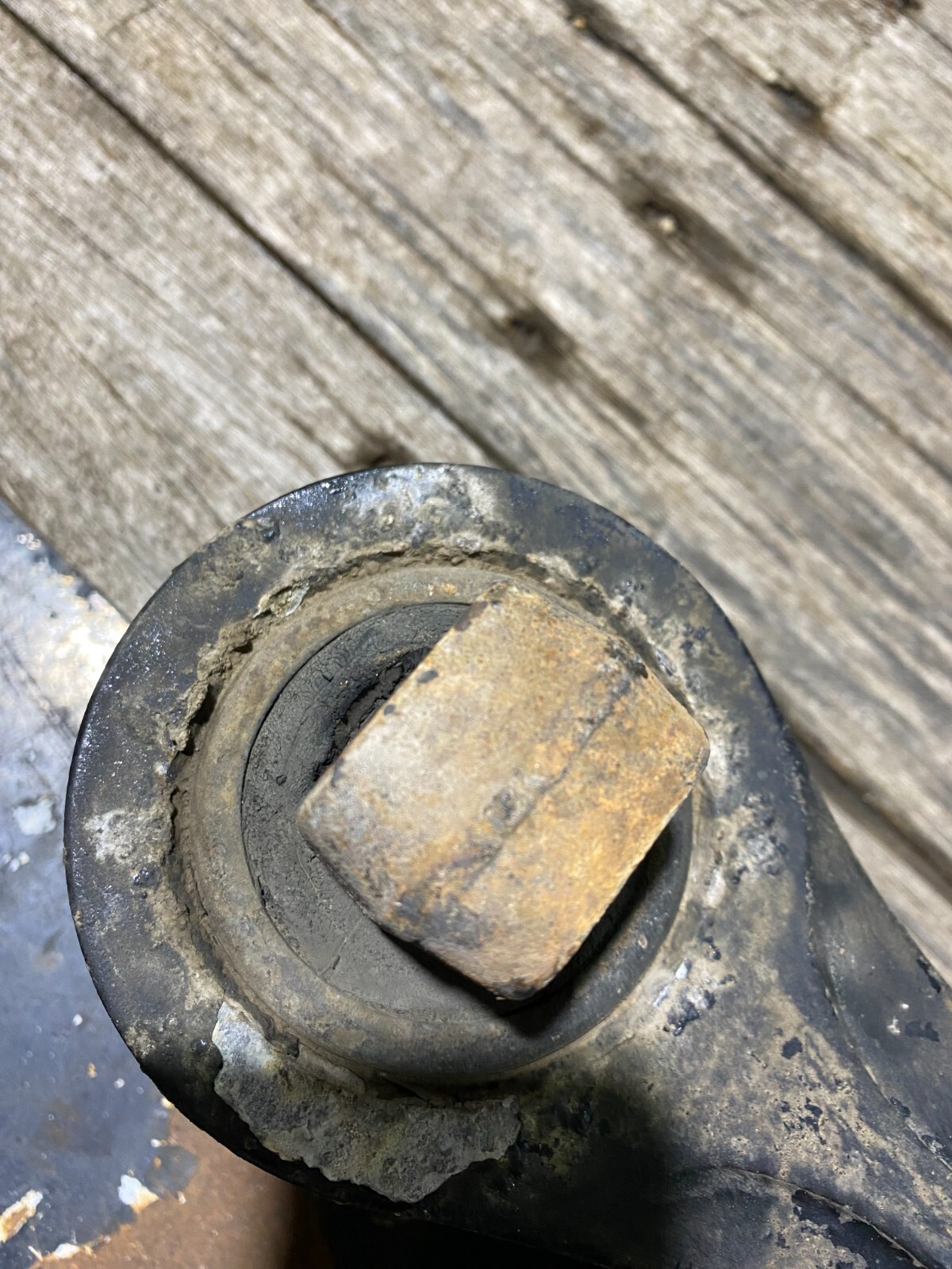 KENWORTH TORQUE ARM, ROD, K195-472, ARM IS GOOD, BUSHINGS NEED REPLACED ...