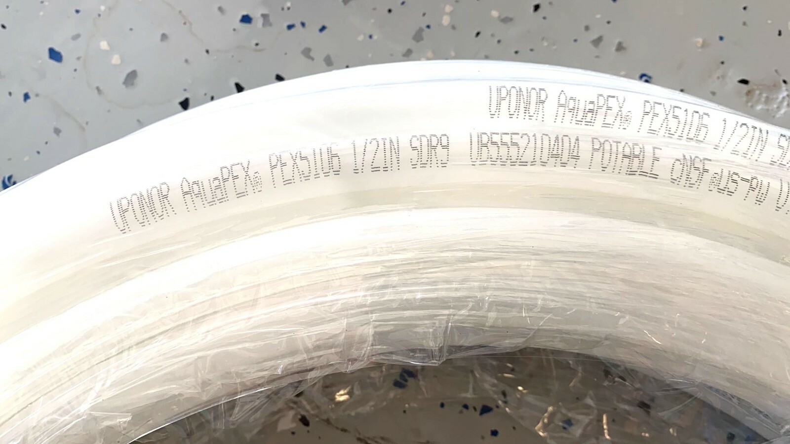 Uponor Wirsbo F1040500 AquaPEX White Tubing 100 Ft Coil (PEXa) Plumbing ...