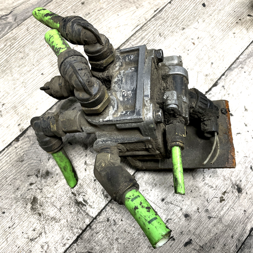 BENDIX AIR BRAKE VALVE T-110047-A , 909828 | eBay