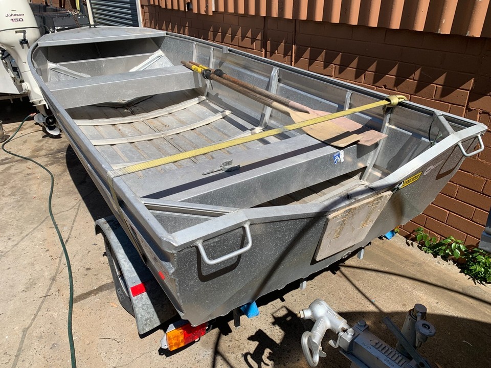 V Nose Punt, Horizon 366 Aluminium Fishing Boat Hull, 2005 Regd Brooker ...