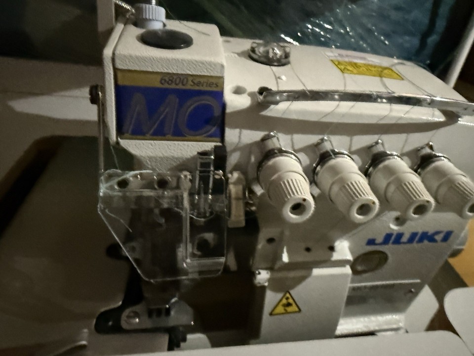 Serger - Juki 5 Thread Serger Overlock Industrial Sewing Machine MO ...