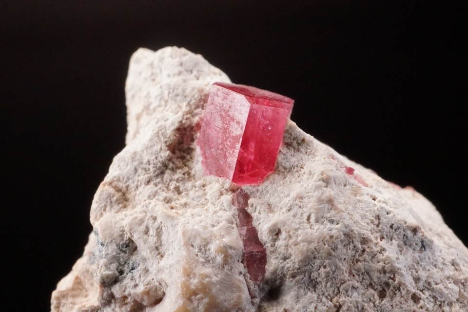 RARE LOCALE Red Beryl Crystal DELTA TOPAZ MINE, UTAH | eBay