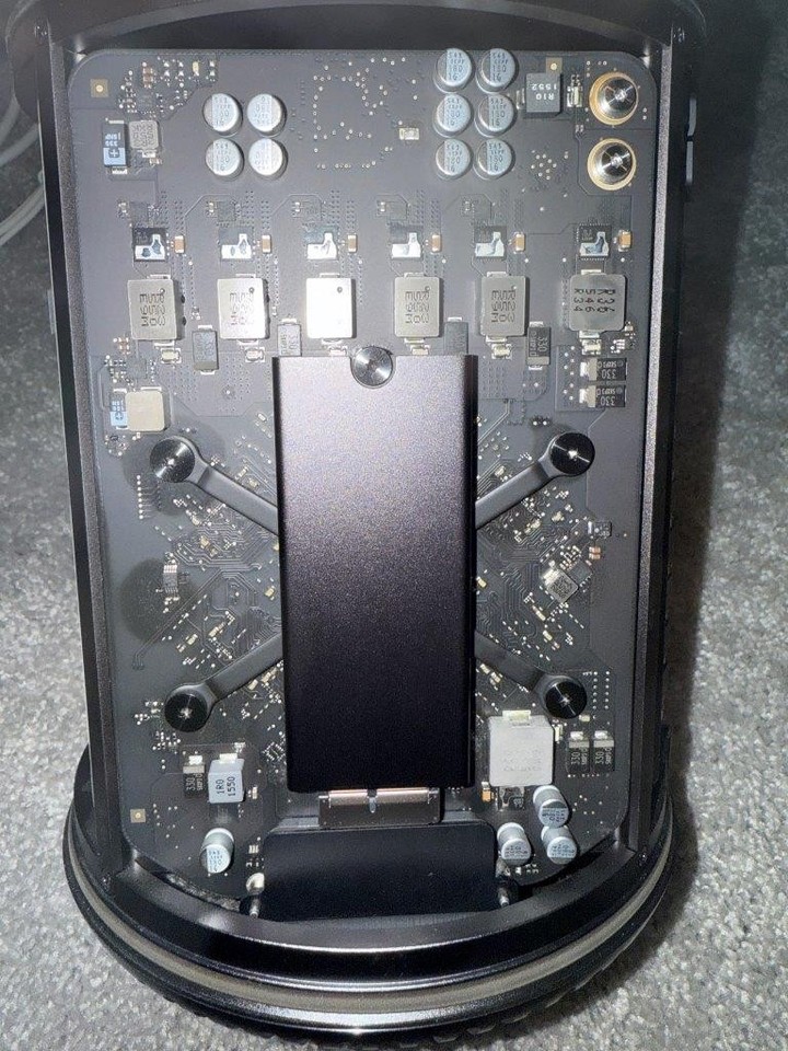 MAC PRO 2013 Trash Can Xeon E5 3.5 GHz D500 3G GPU 1TB SSD 128GB RAM 27 ...