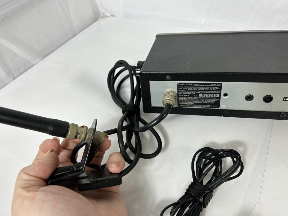 Radio Shack PRO-197 Digital Trunking Desktop Mobile Scanner Police Fire ...