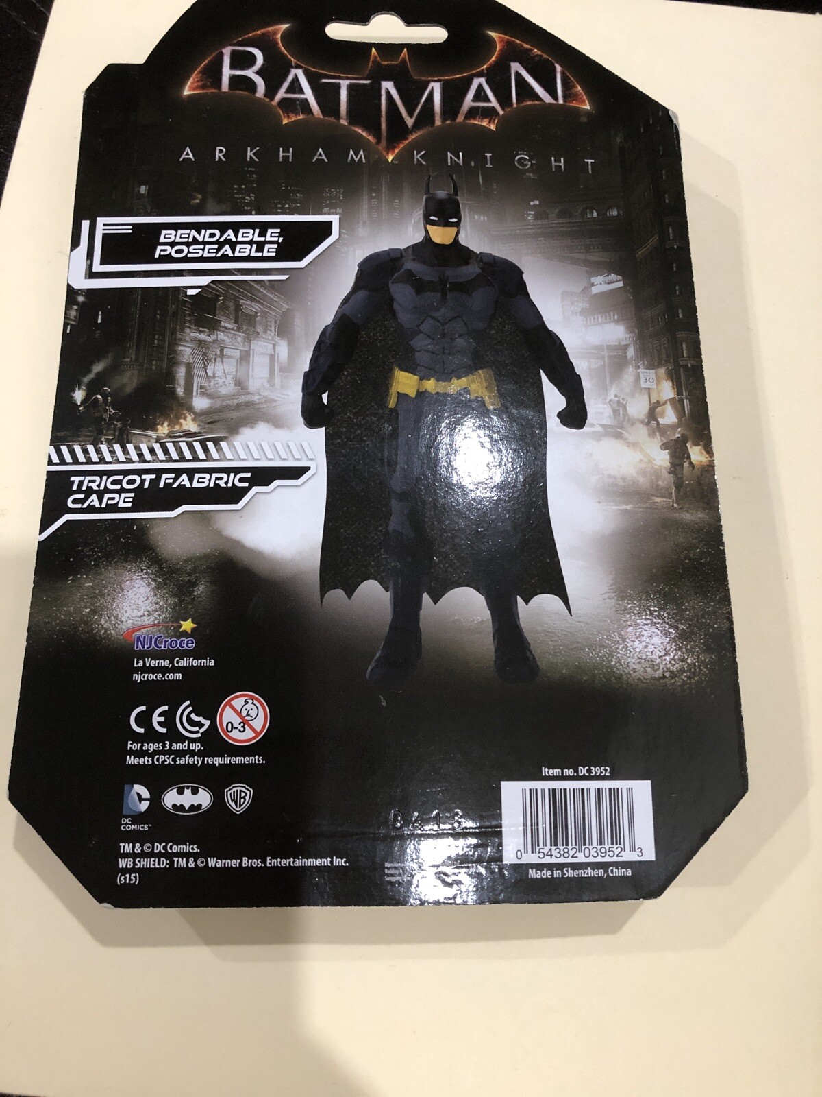 DC COMICS BATMAN-ARKHAM KNIGHT BENDABLE POSABLE FIGURE WITH TRICOT ...