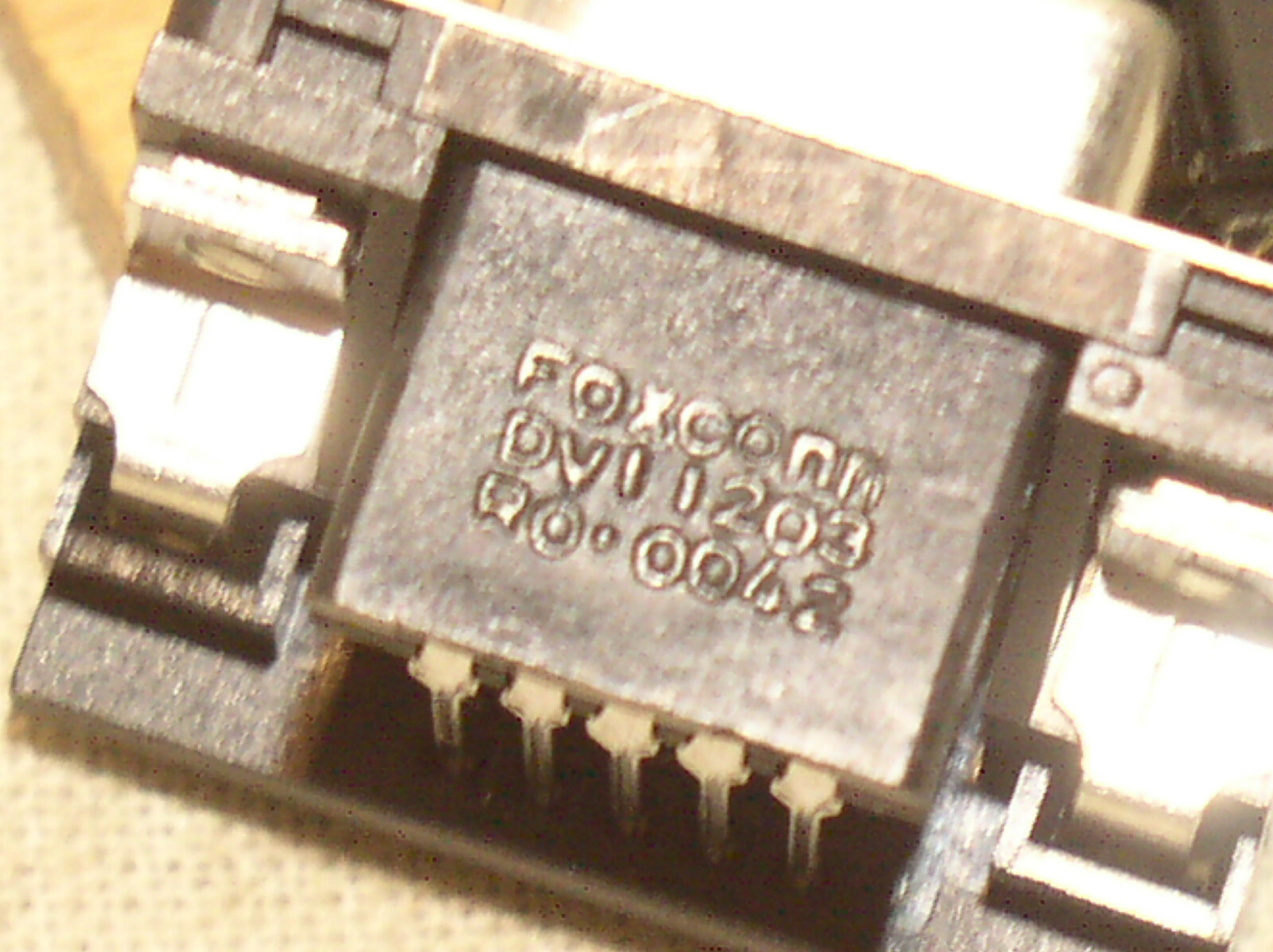 2 FOXCONN DV11203R0 D-SUB DB15 3 ROW RT ANGLE PCB VGA FEMALE GOLD ...