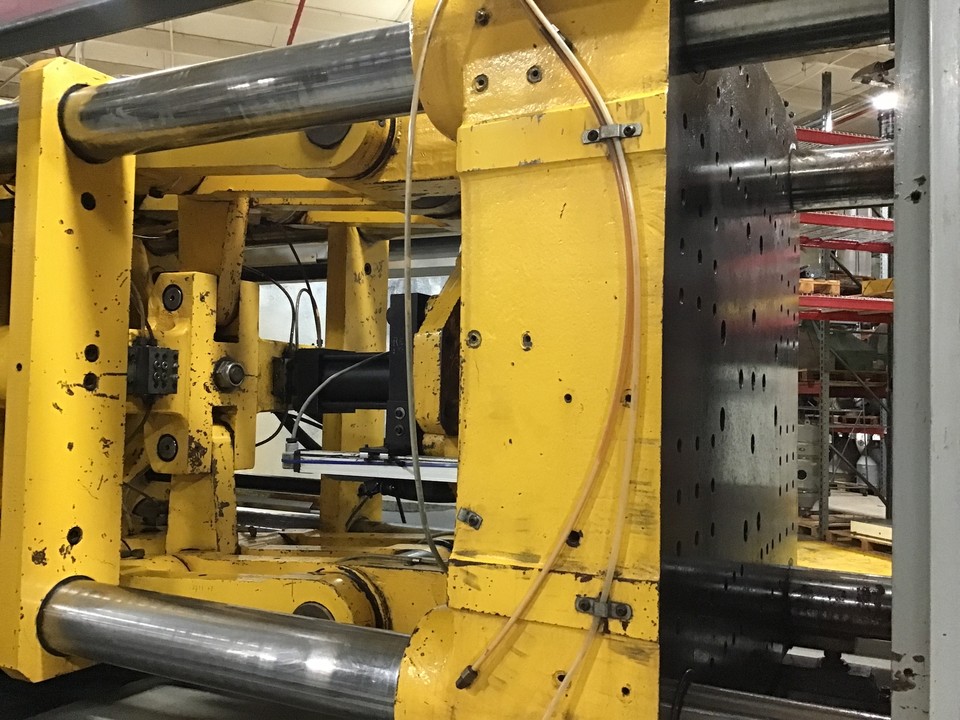 1998 Van Dorn 300HT-14 Plastic Injection Molding Machine 300 Ton 14 oz ...