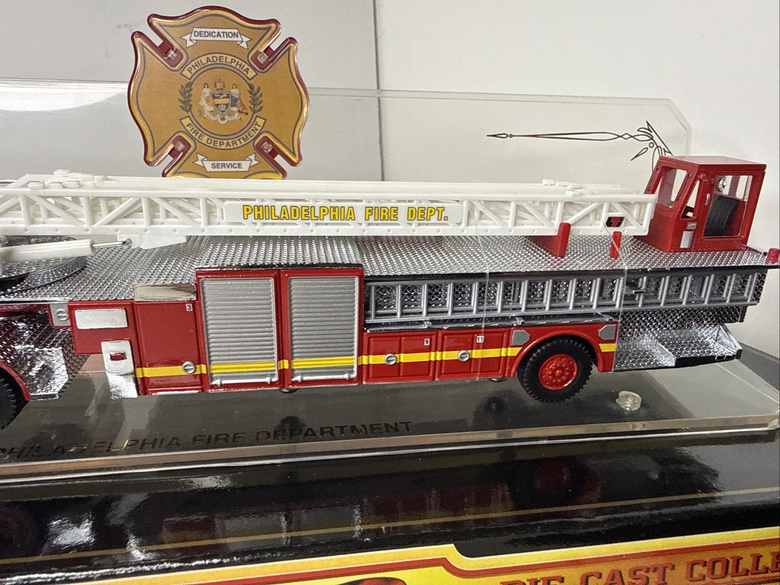 Code 3 Collectibles LTI Philadelphia Fire Dept TDA Aerial Ladder 13 ...