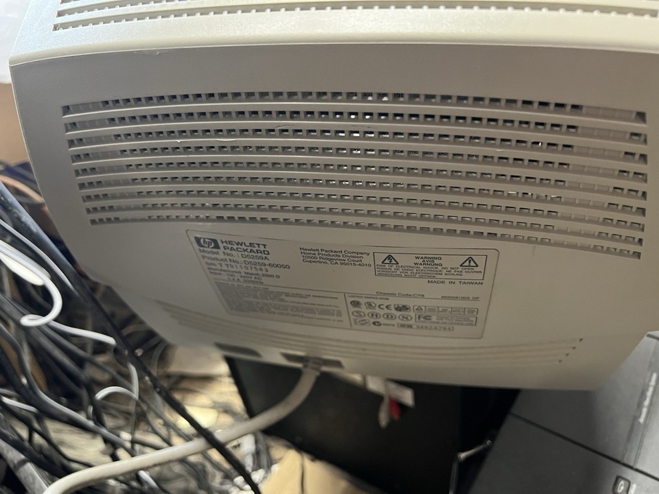 HP D5259A Pavilion M70 17-inch CRT PC Computer Monitor 2000 Cream White ...