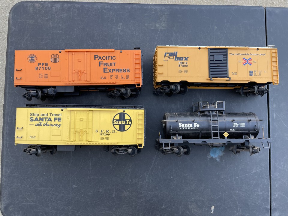 Four Lionel G-Scale Cars PFE, Santa Fe, RBox | eBay