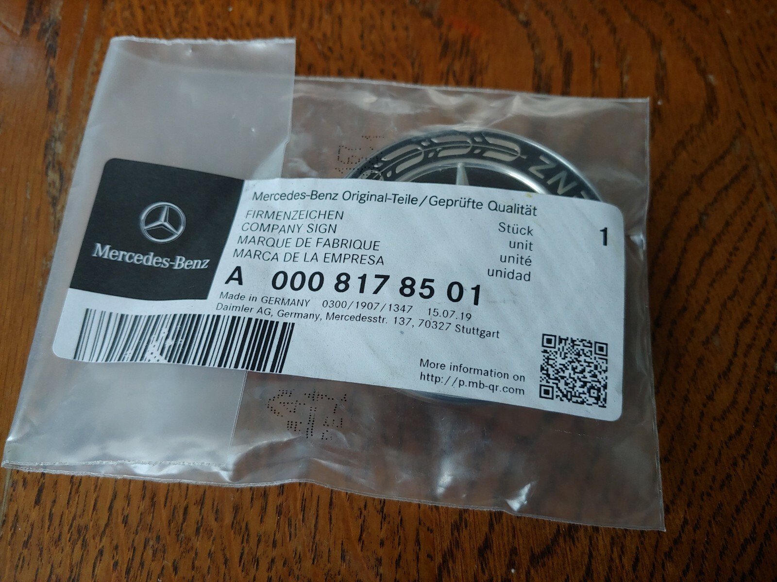 Genuine MERCEDES BENZ Badge Emblem Logo A0008178501 Front Black for ...